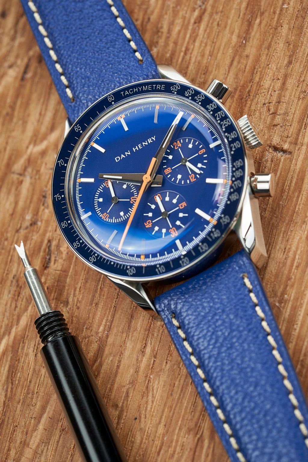 Dan Henry 1962 Racing Chronograph Review - Watch Clicker