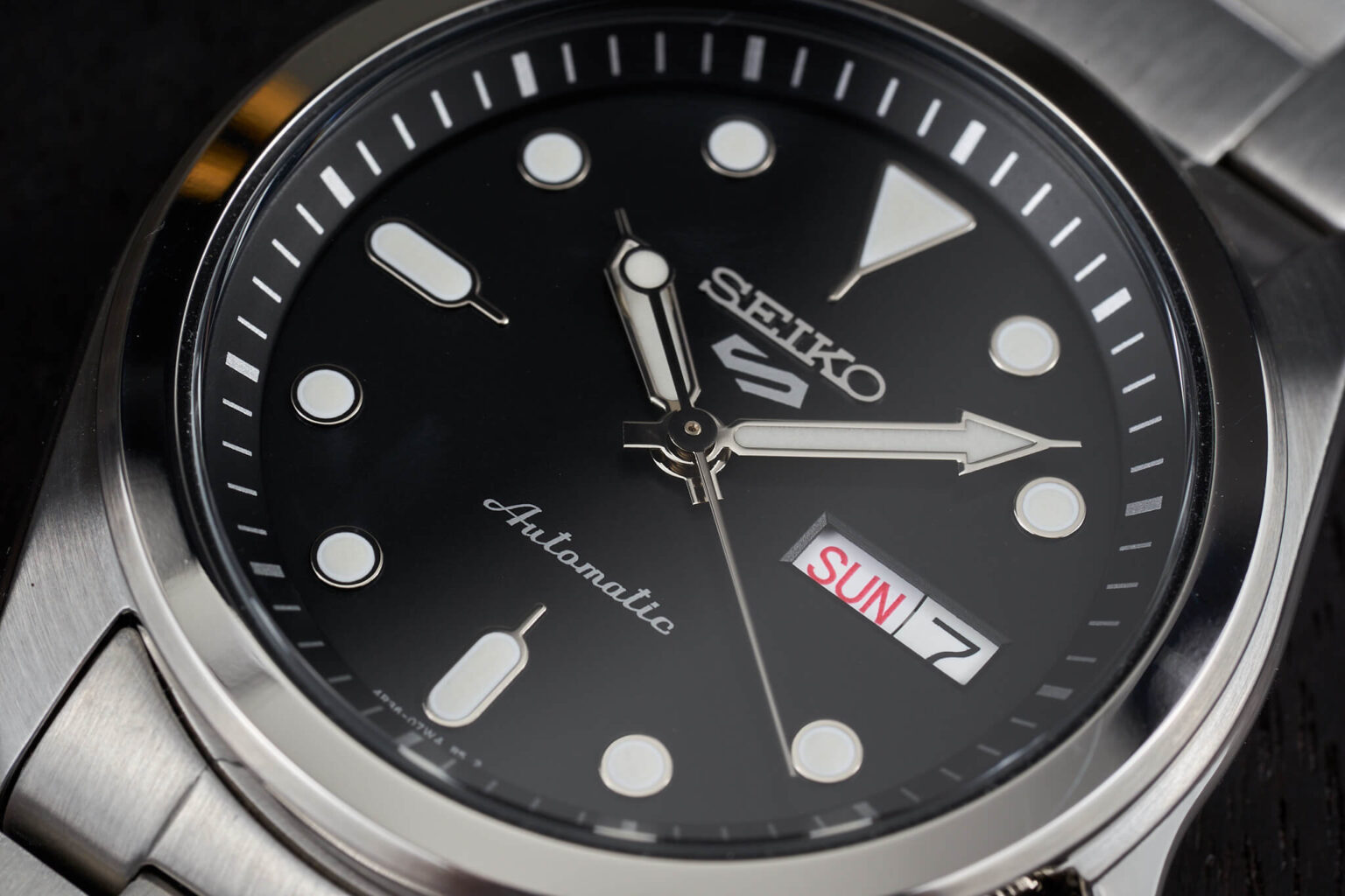 Seiko 5 SRPE55 40mm Fixed Bezel Review - Watch Clicker