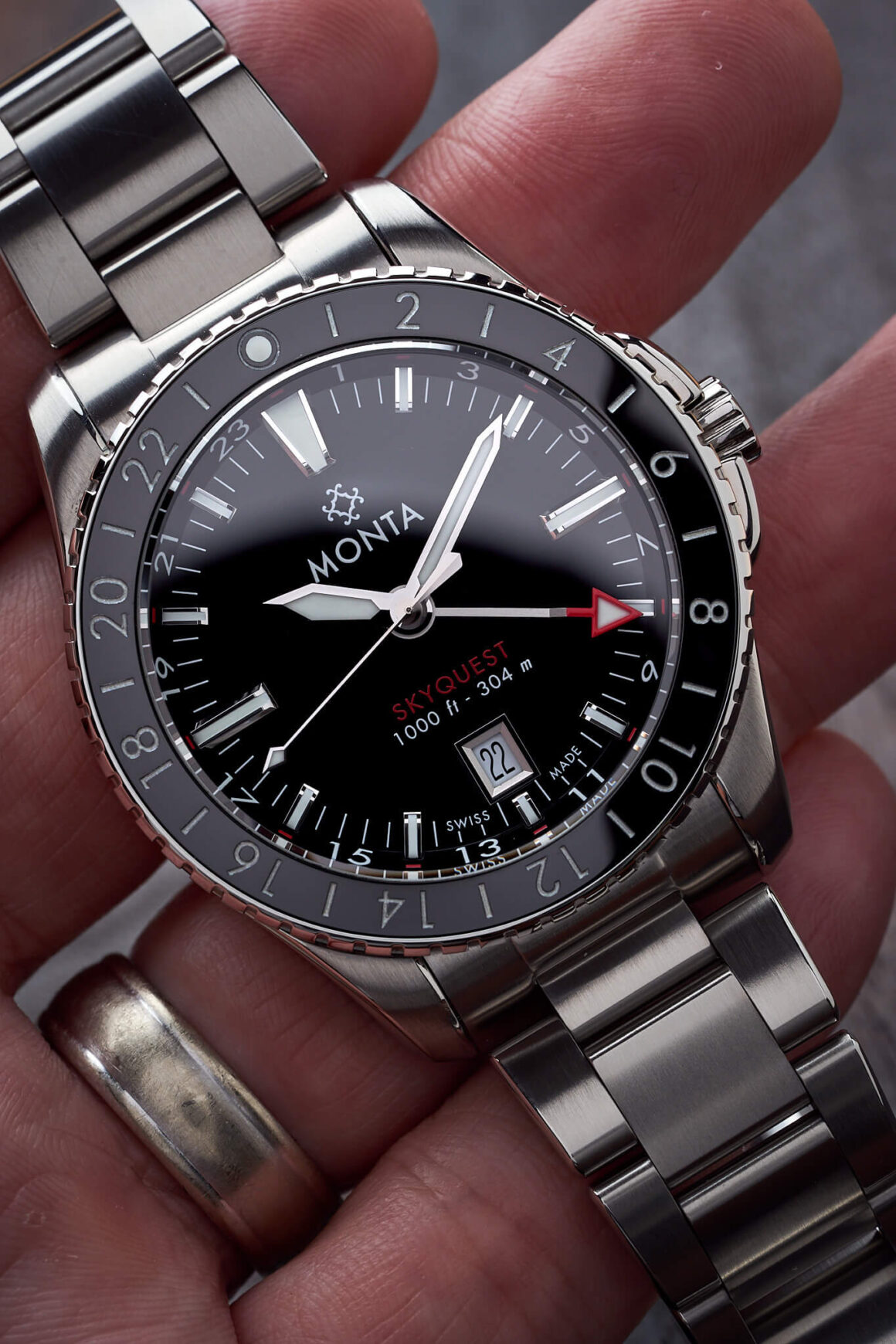 Monta Skyquest 40mm GMT Review - Watch Clicker