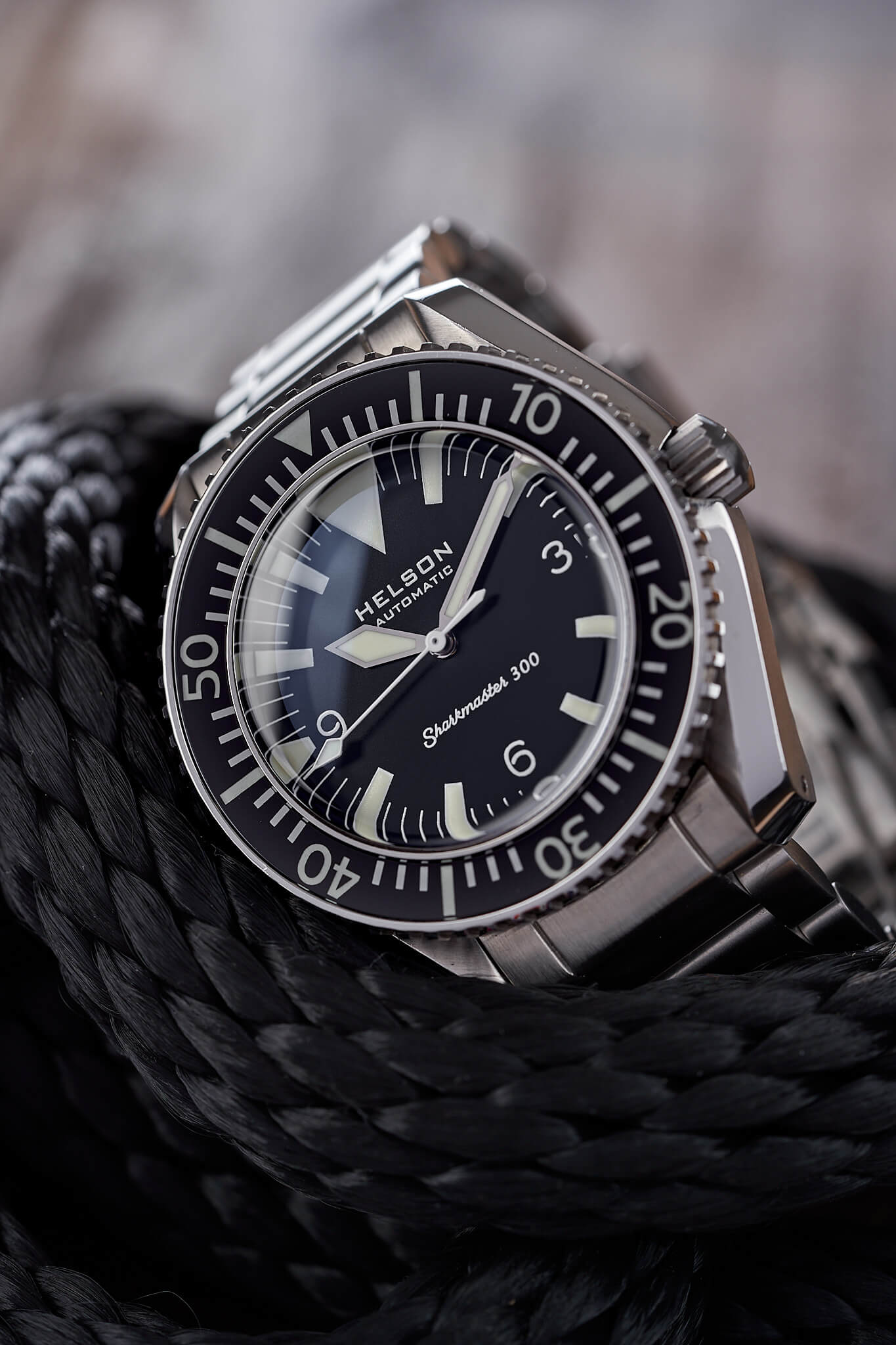 Helson Sharkmaster 300 Review - Watch Clicker