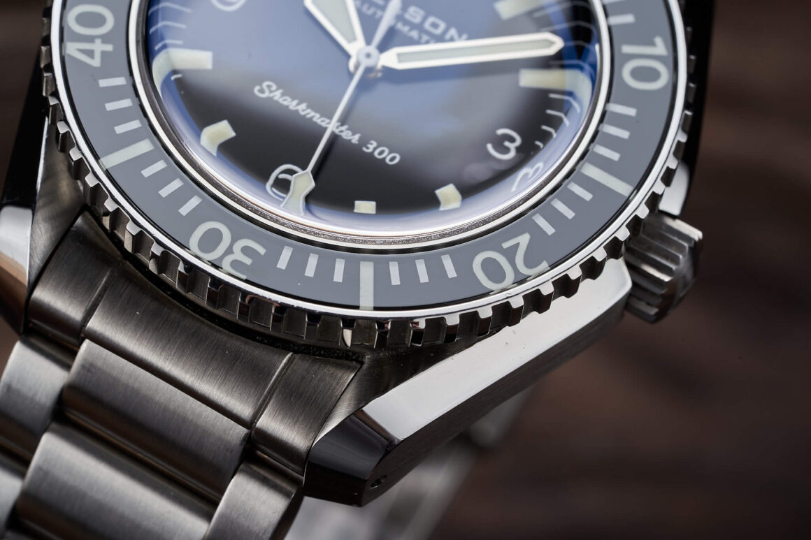 Helson Sharkmaster 300 Review - Watch Clicker