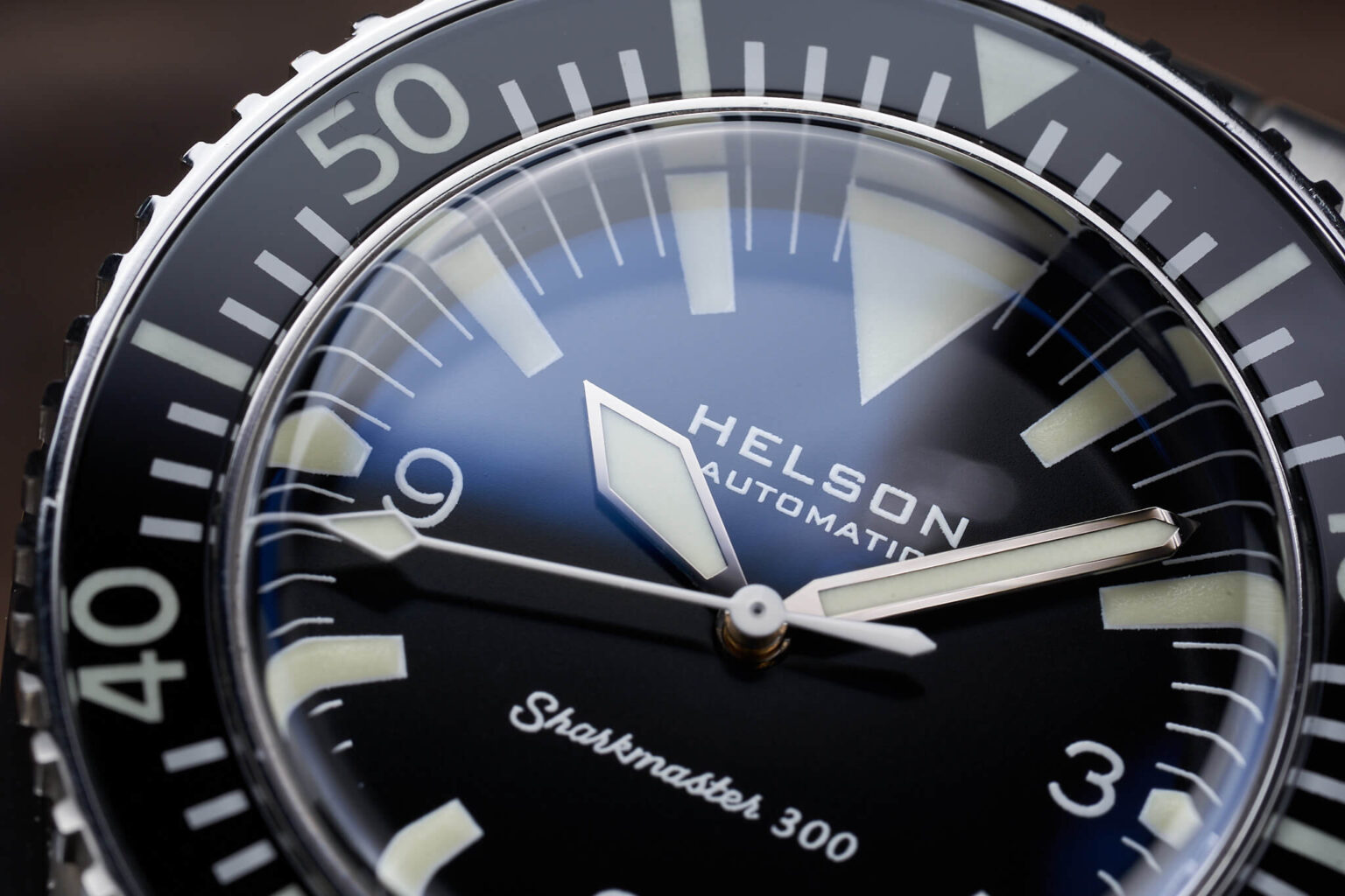 Helson Sharkmaster 300 Review - Watch Clicker