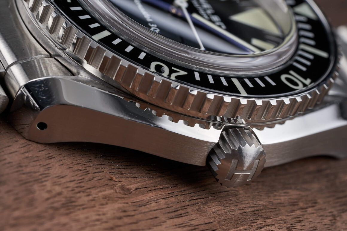 Helson Sharkmaster 300 Review - Watch Clicker