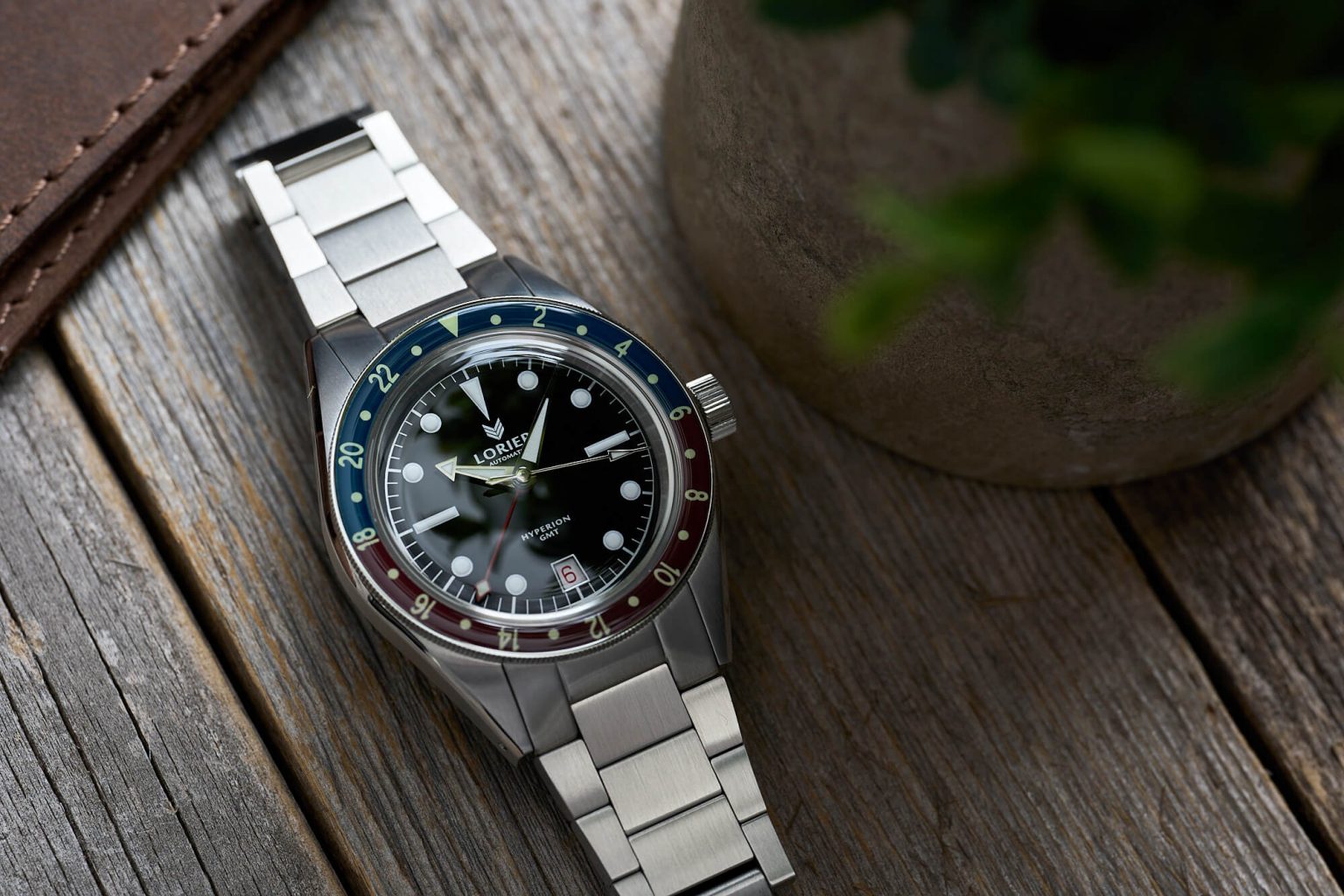 Lorier Hyperion 38mm GMT Review - Watch Clicker