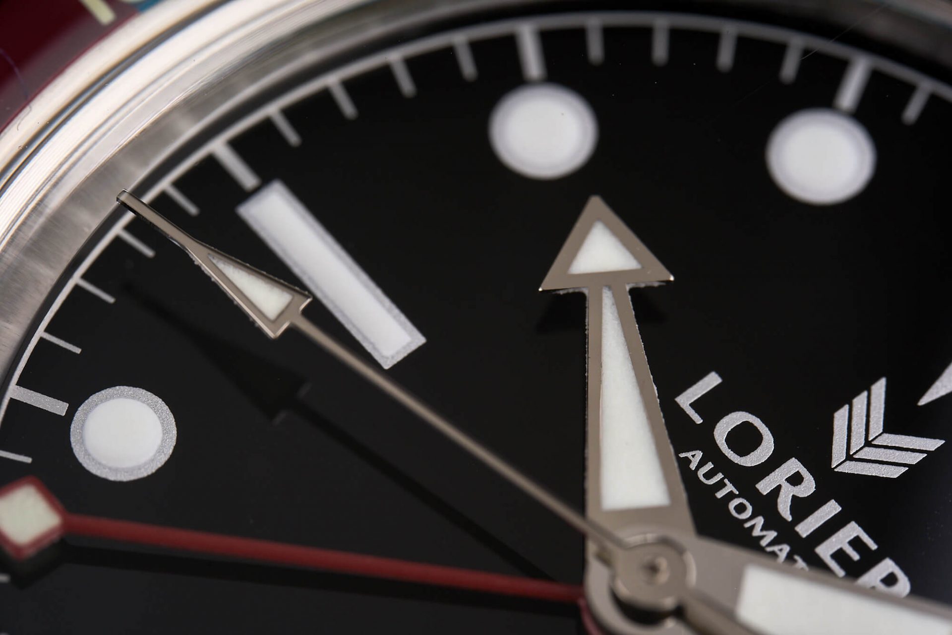 Lorier Hyperion 38mm GMT Review - Watch Clicker