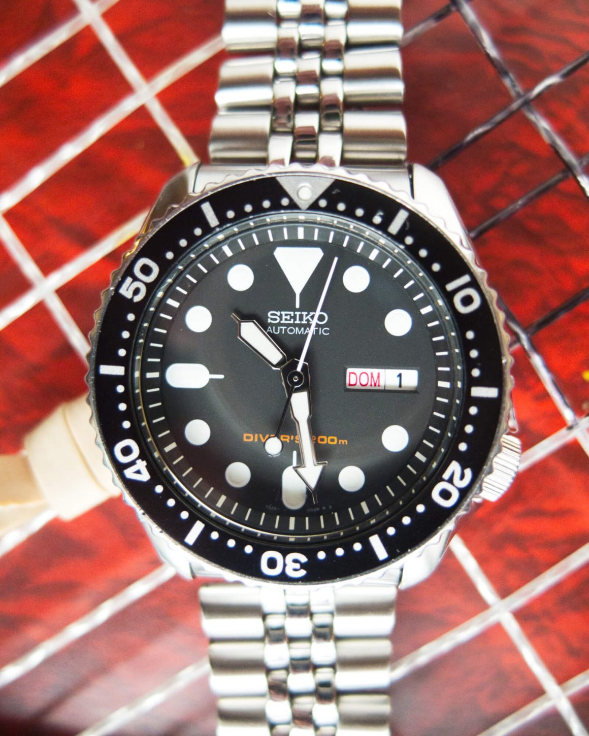 In Defense of the Seiko SKX - Watch Clicker