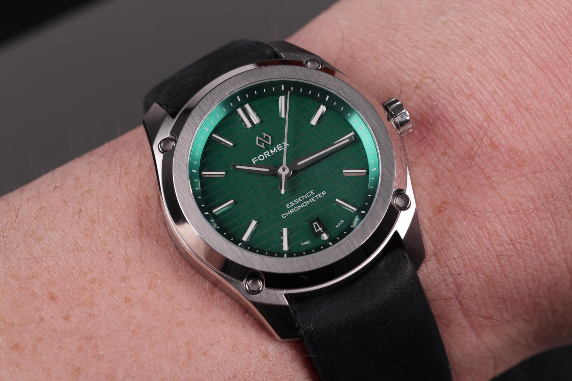 Formex Essence ThirtyNine Review 39mm - Watch Clicker