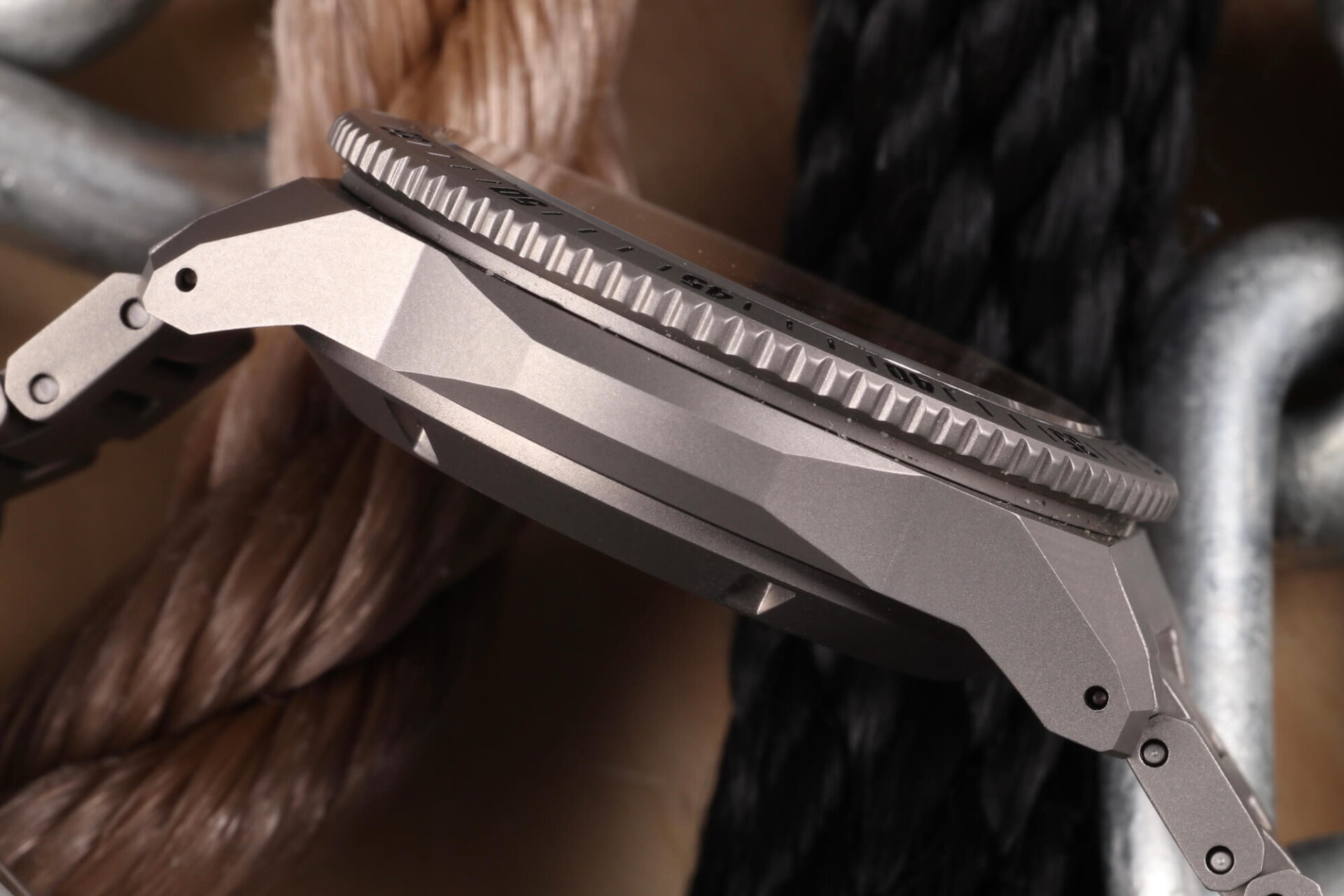 RZE Endeavour 40.5mm Review - Watch Clicker