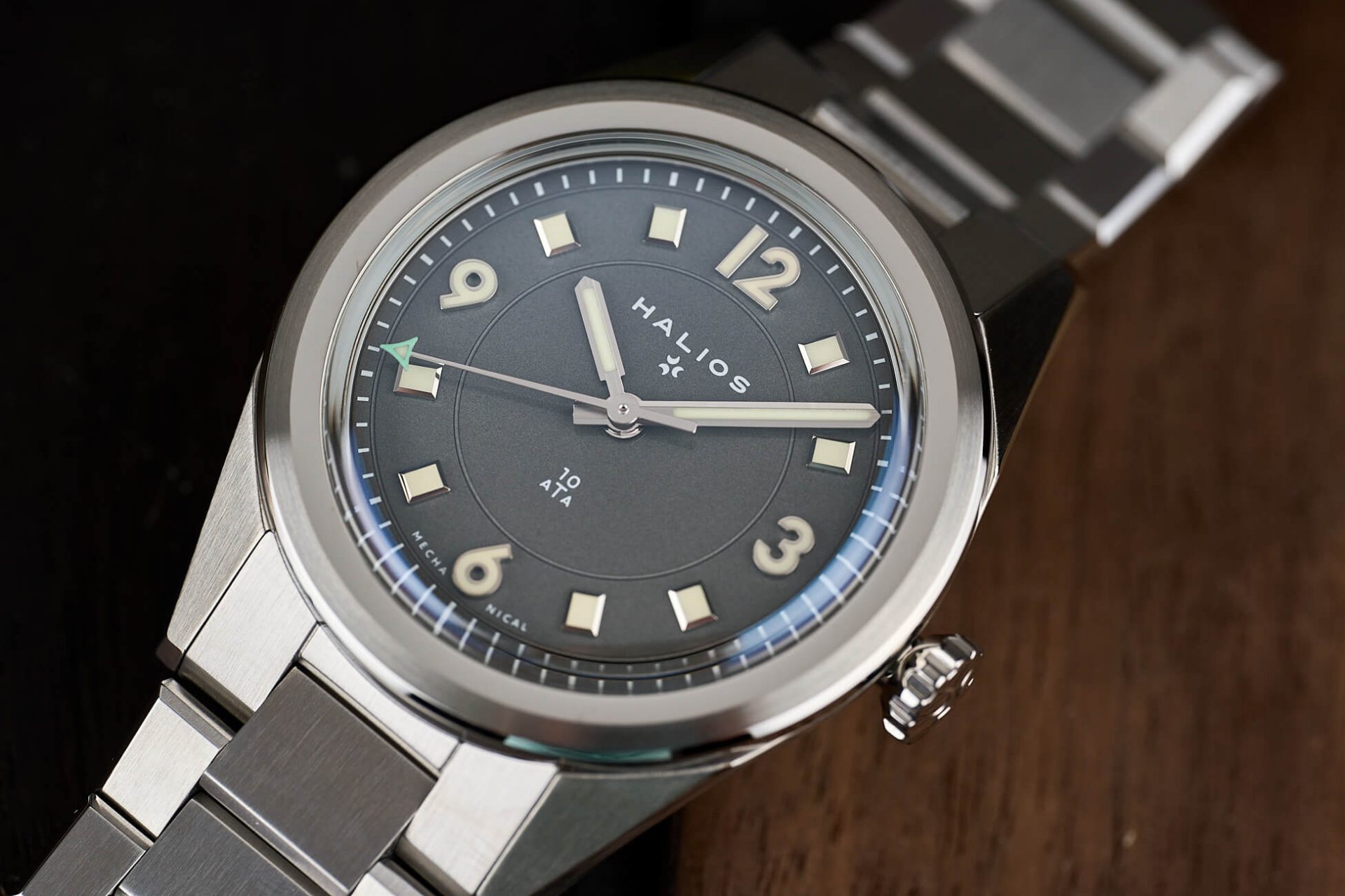 Halios Universa 38mm Review - Watch Clicker