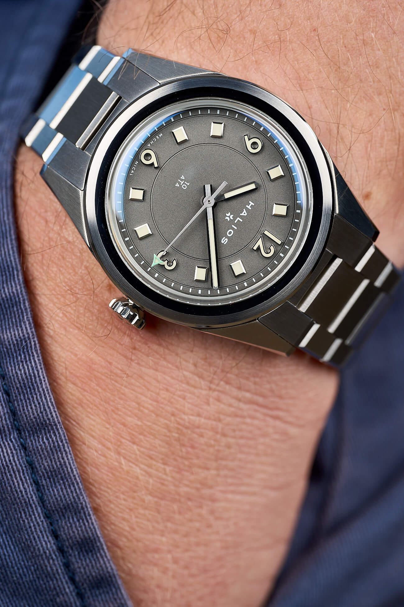 Halios Universa 38mm Review - Watch Clicker