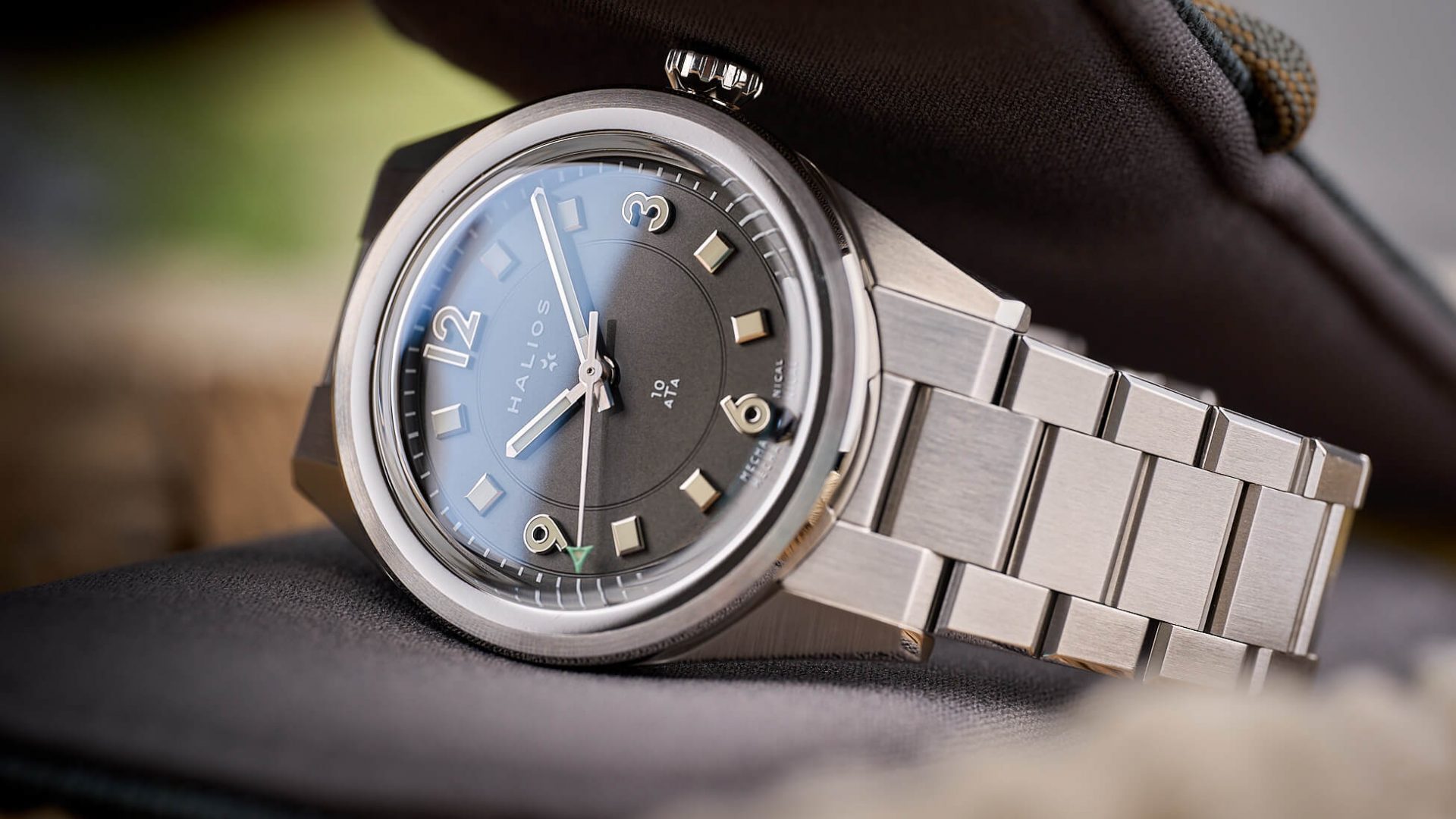 Halios Universa 38mm Review - Watch Clicker
