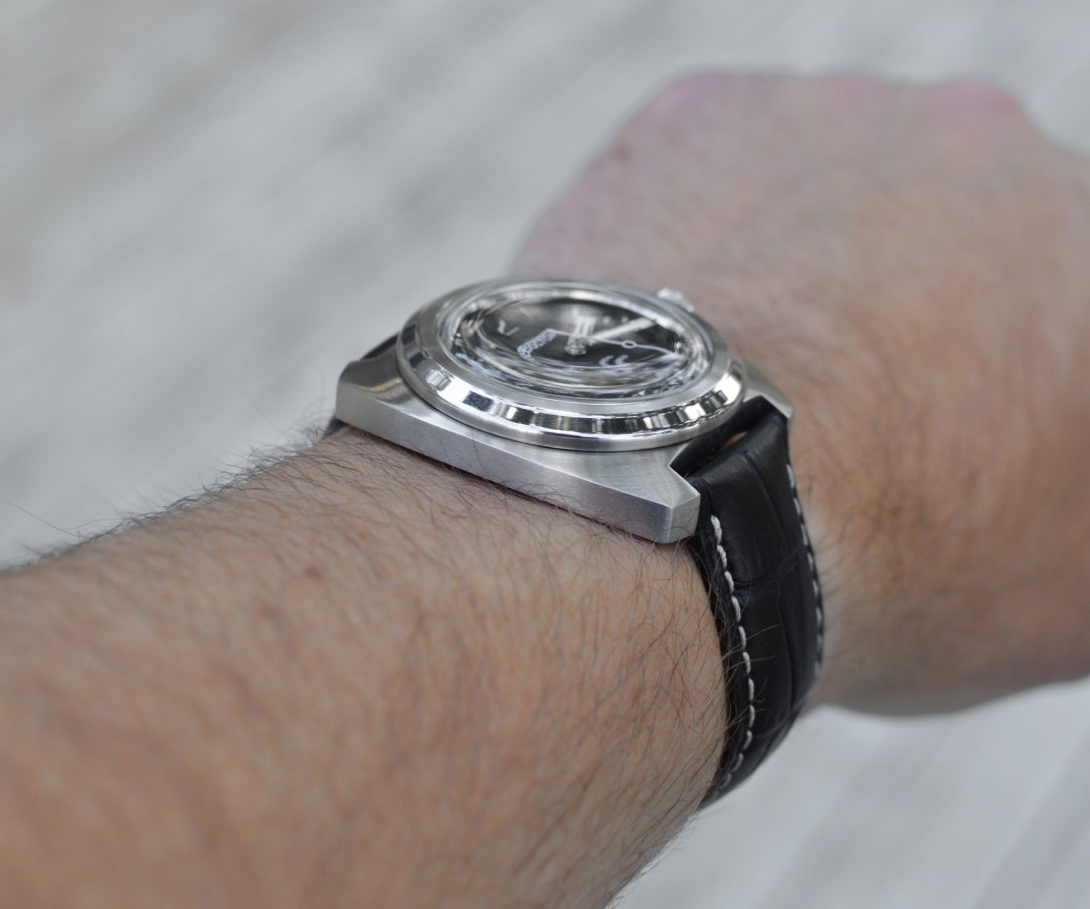 Vostok Amphibia Classic 170548 Review - Watch Clicker