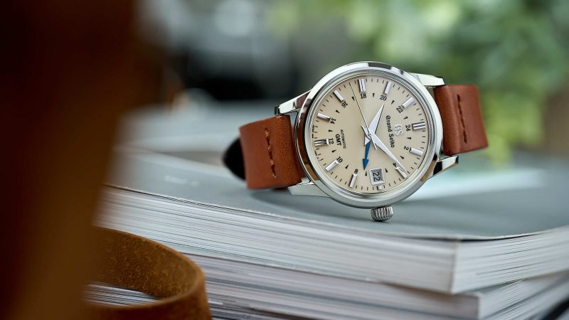 Grand Seiko SBGM221 Review - Watch Clicker