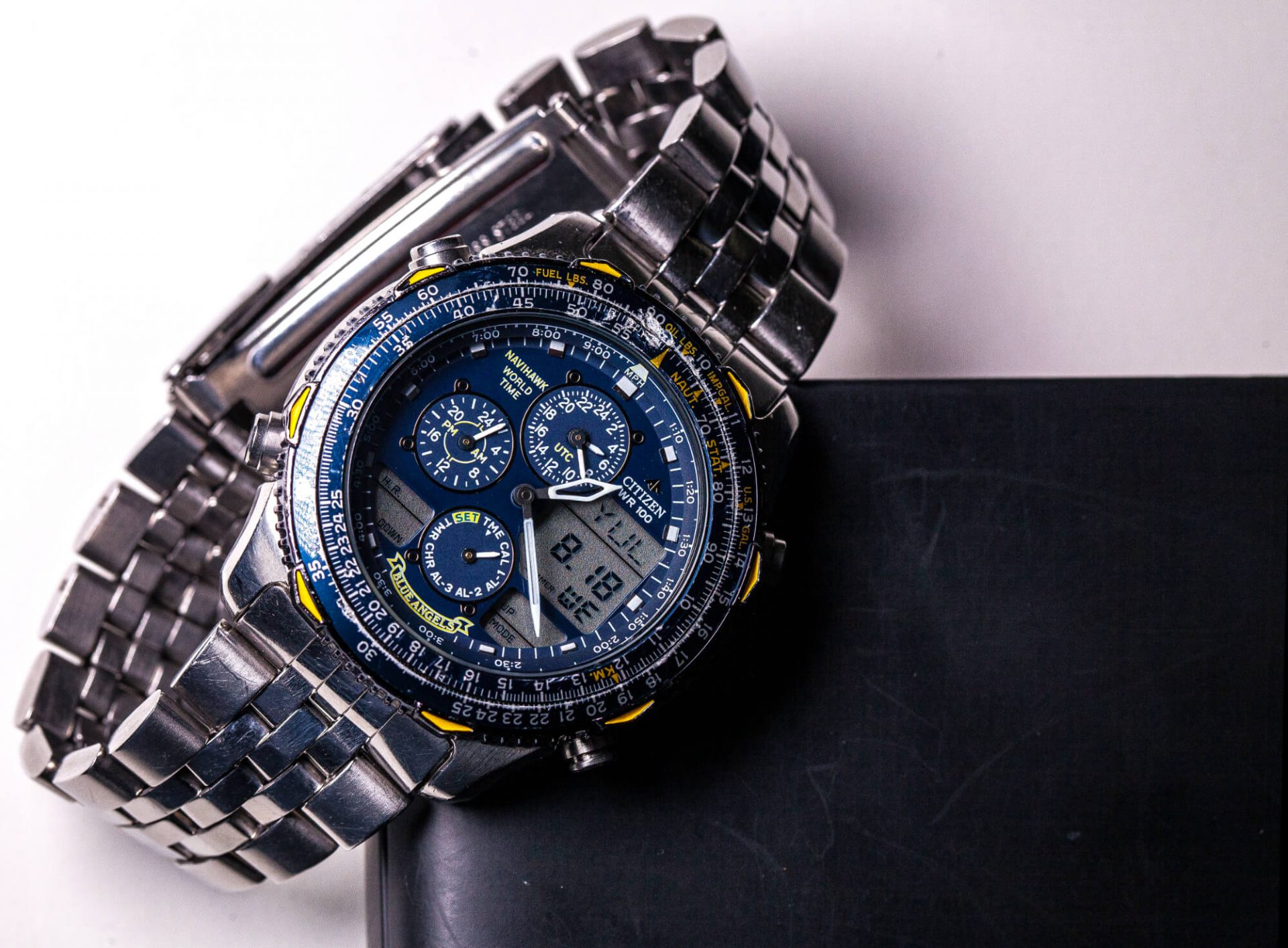 Do Professional Watches Have a Place in Modern Professional Settings ...