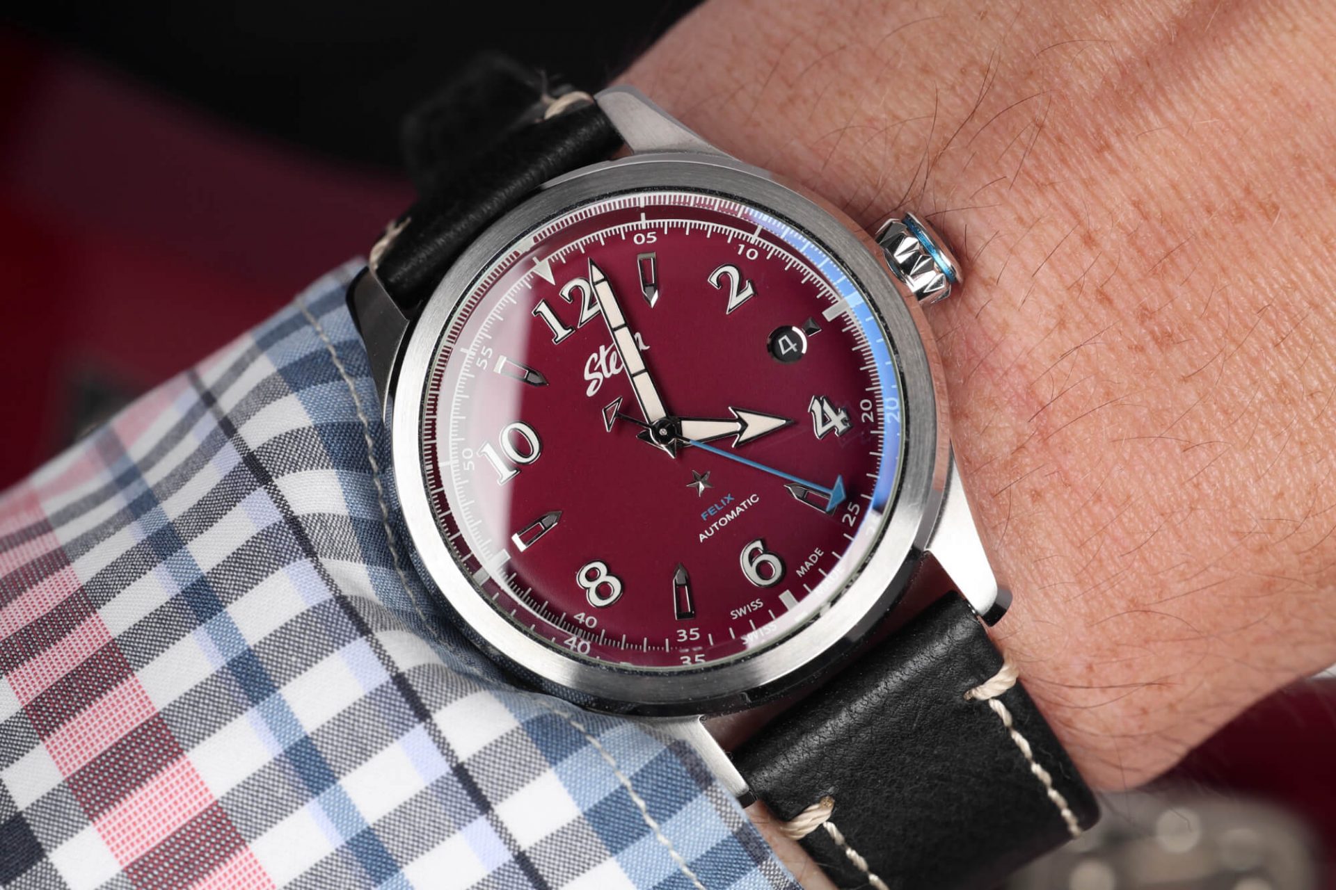 Stella Felix Review 40mm - Watch Clicker