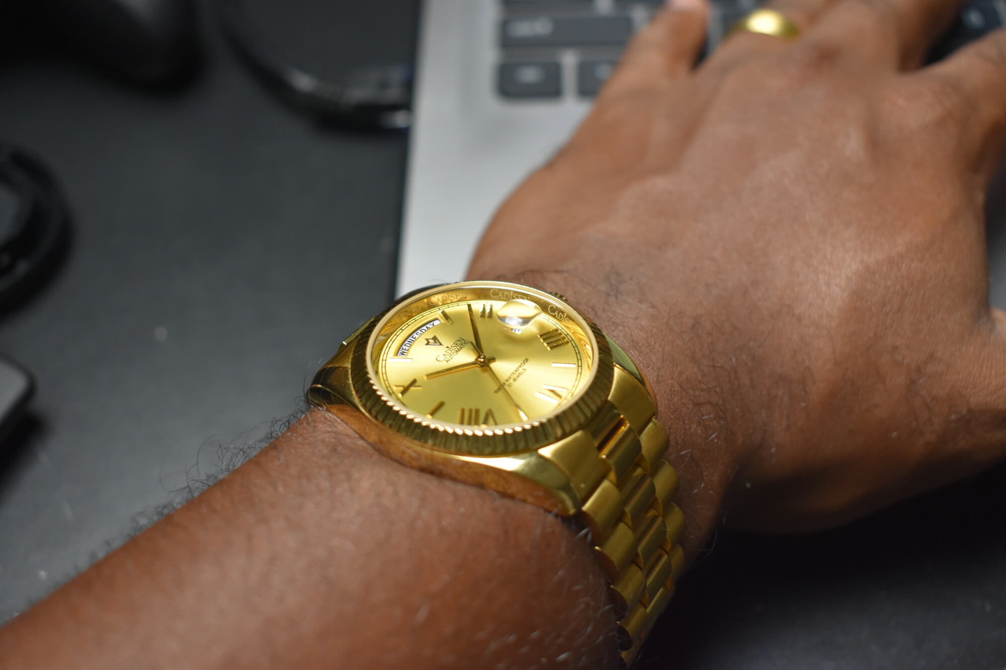 Cadisen C8185G Review - Watch Clicker