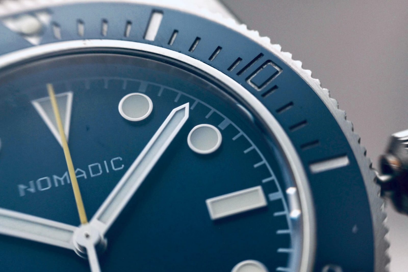 Nomadic Maraí 401 Review - Watch Clicker