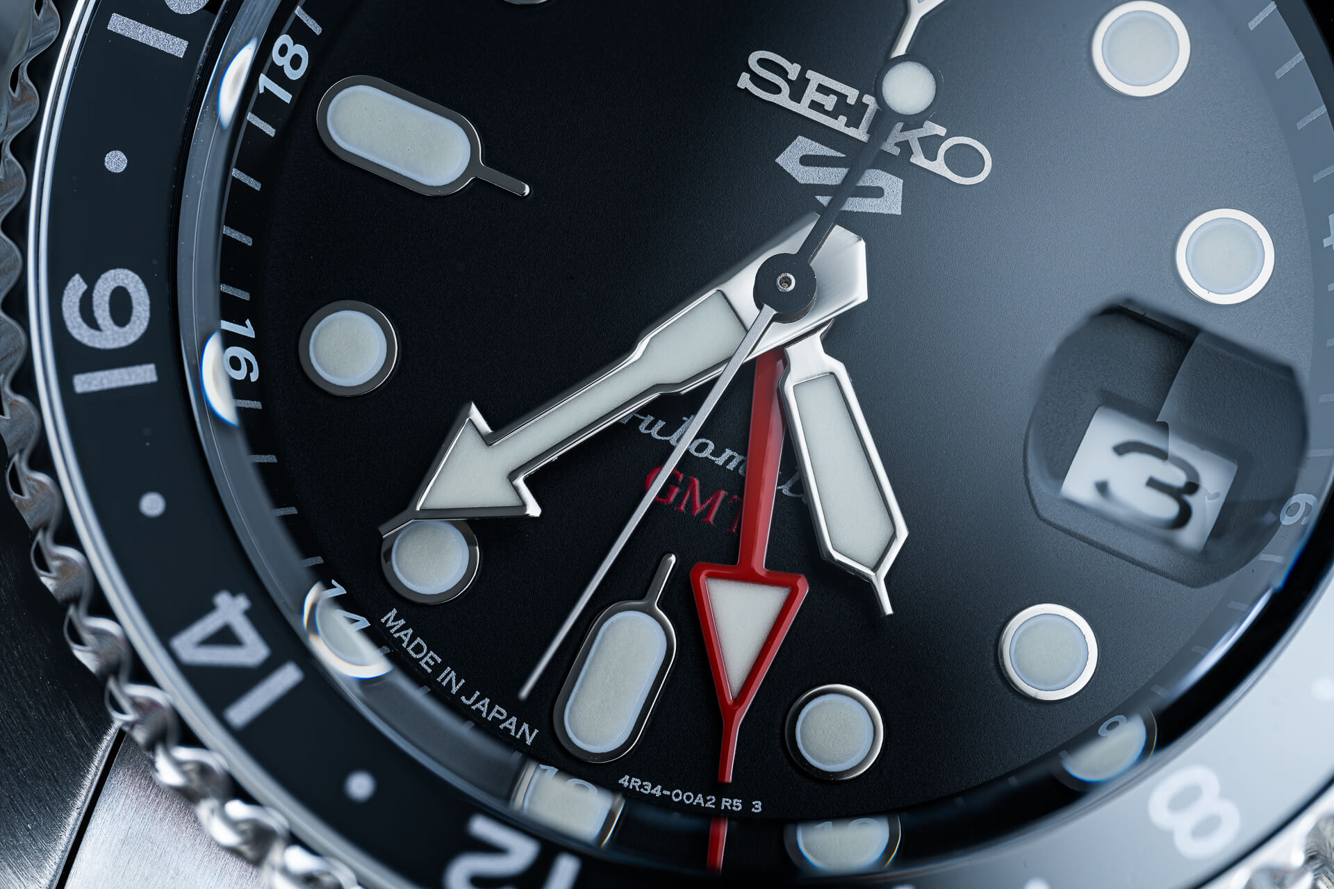 Seiko 5 GMT SSK001 Review - Watch Clicker