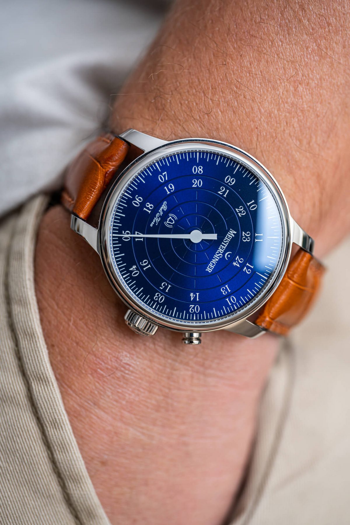 MeisterSinger Bell Hora 43mm Review - Watch Clicker