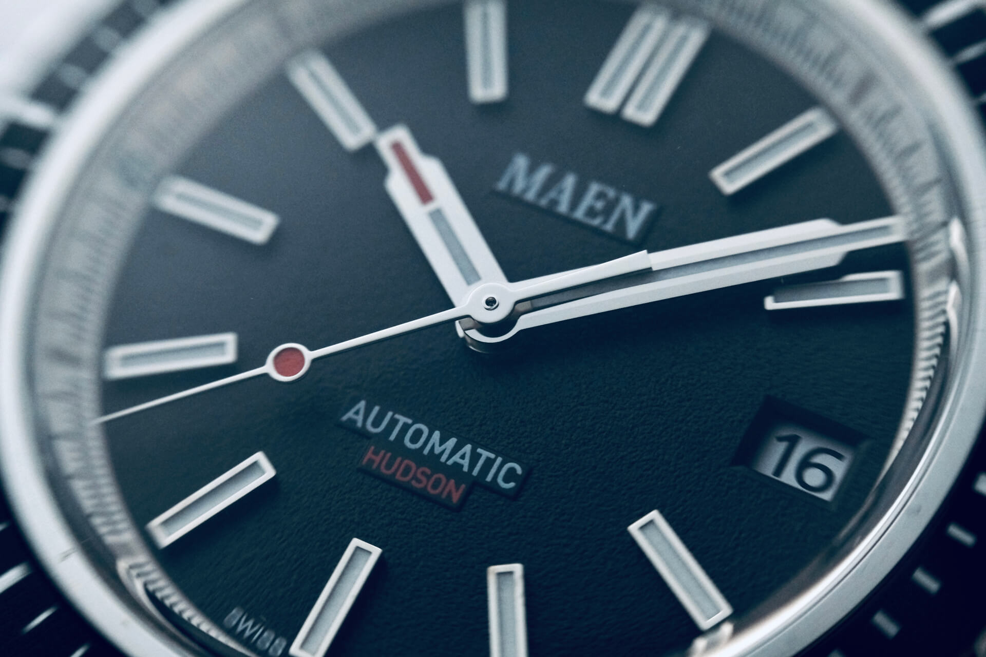 Maen Hudson Mark IV 38mm Review - Watch Clicker