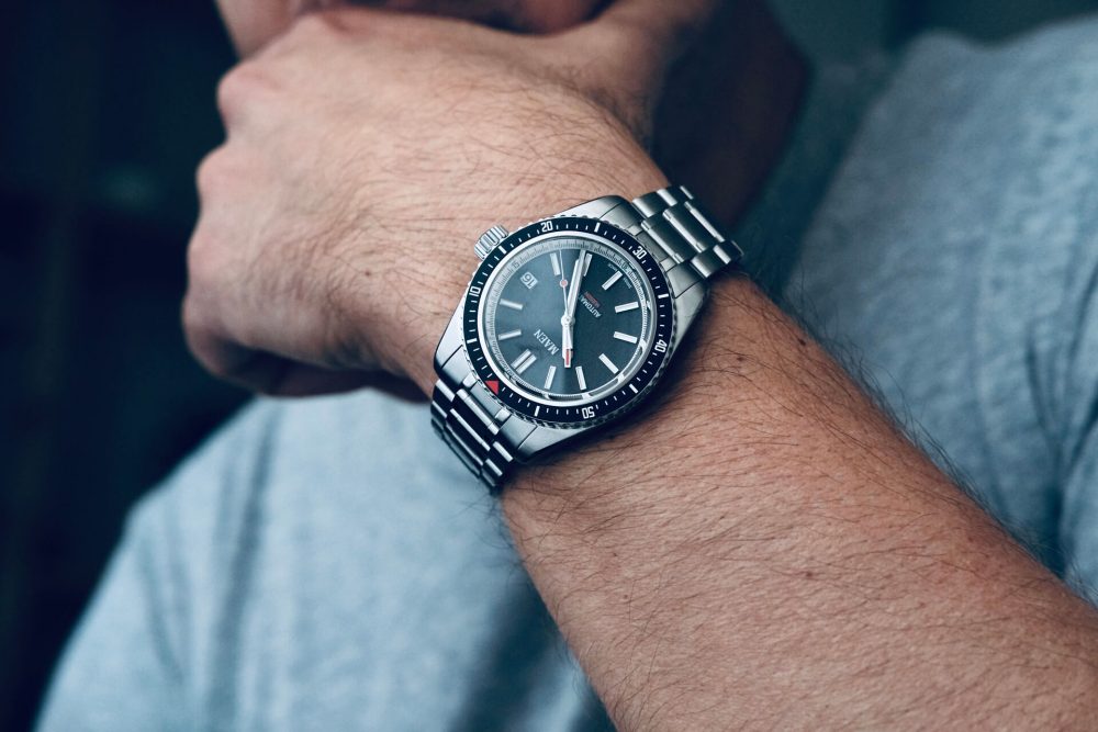 Maen Hudson Mark IV 38mm Review - Watch Clicker