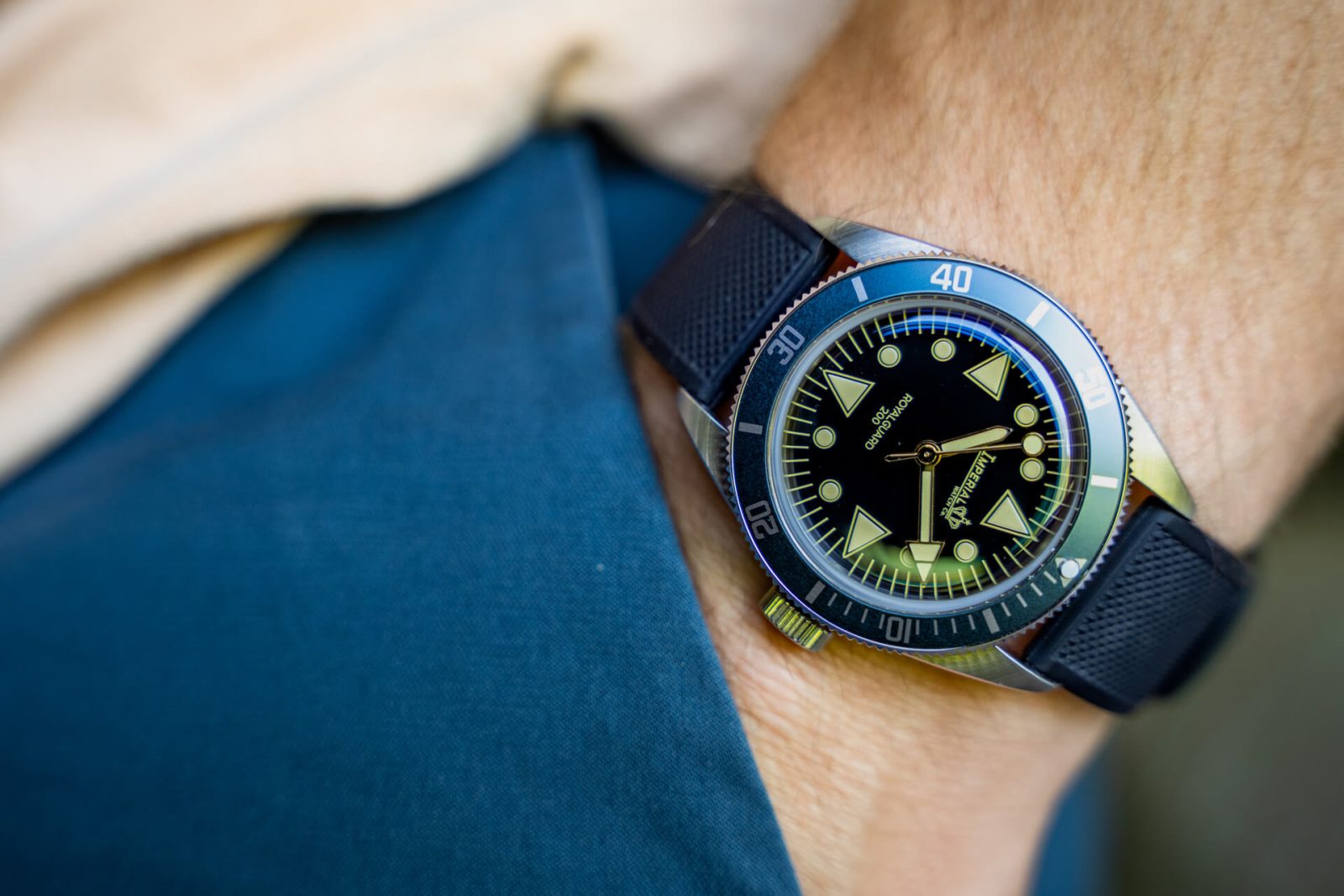 Imperial Royalguard 200 Review - Watch Clicker