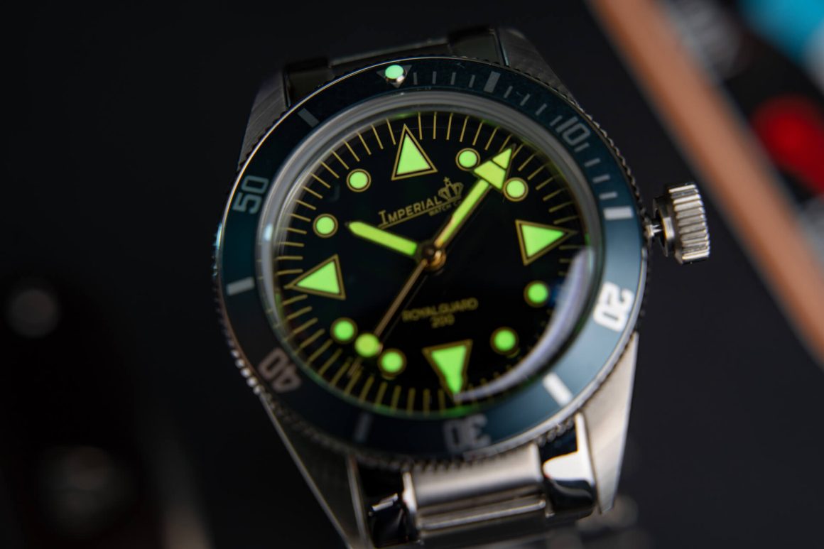 Imperial Royalguard 200 Review - Watch Clicker
